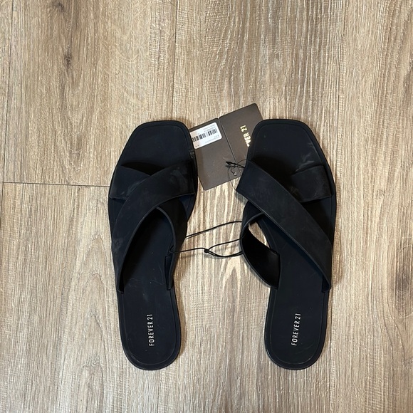 Forever 21 | Shoes | Nwt Black Sandals | Poshmark